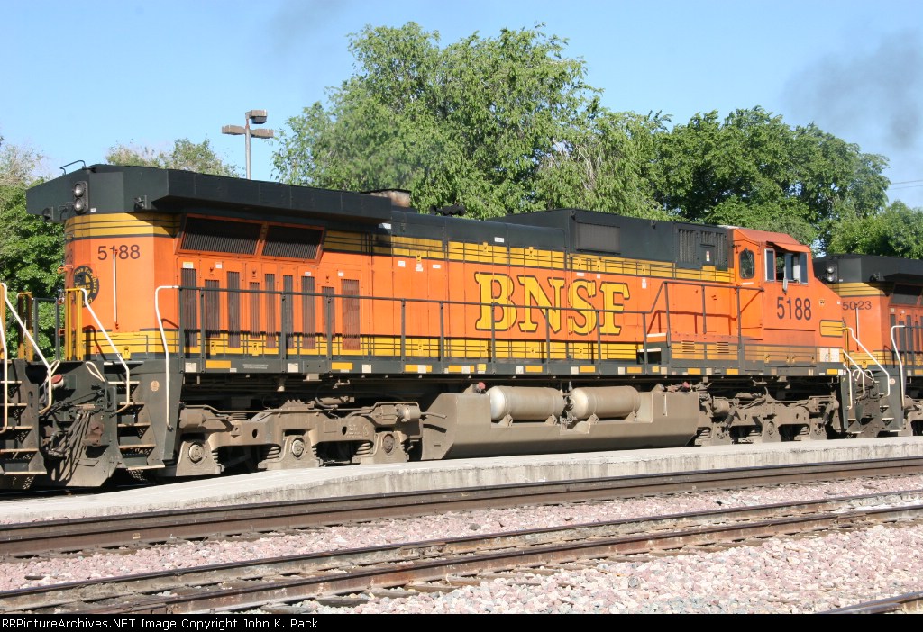 BNSF 5188